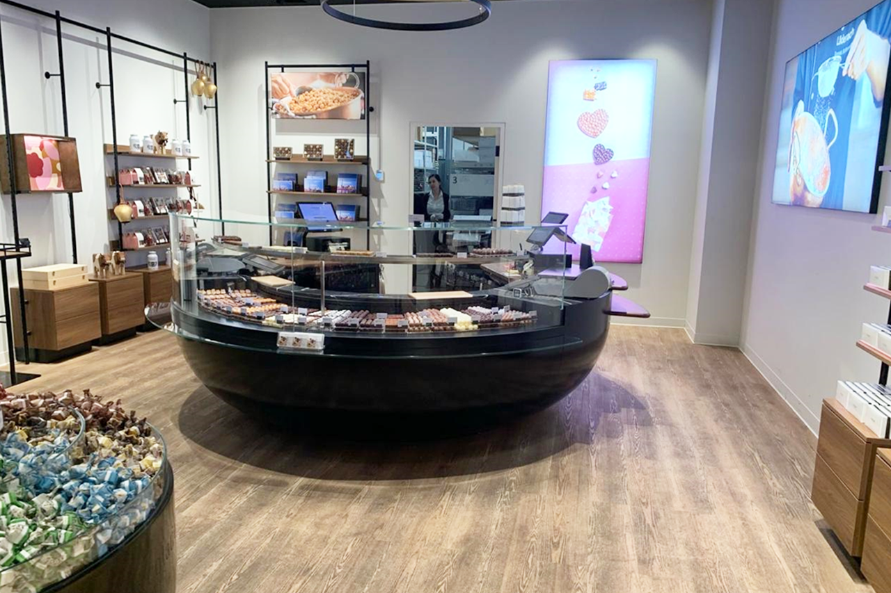 Display Cabinets – CLEMENT